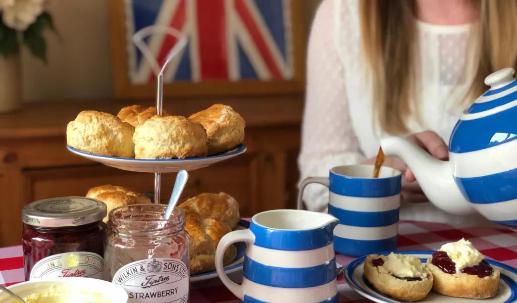 British Cream Tea Etiquette